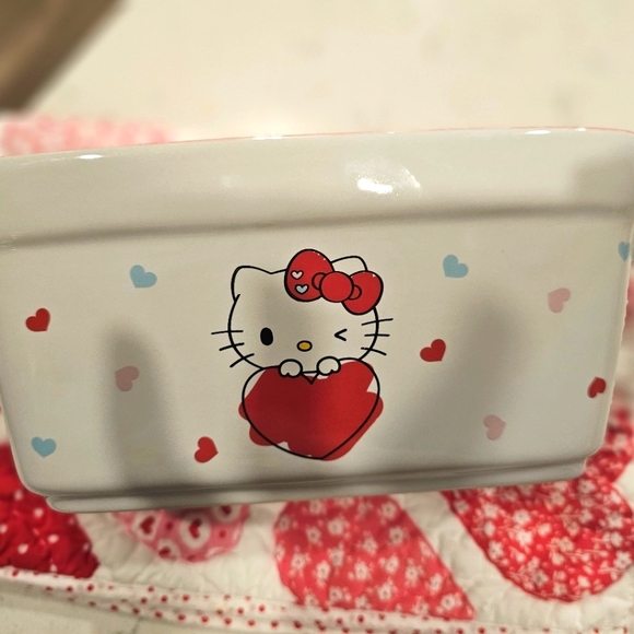 Hello Kitty | Kitchen | Hello Kitty Valentine Loaf Pan | Poshmark